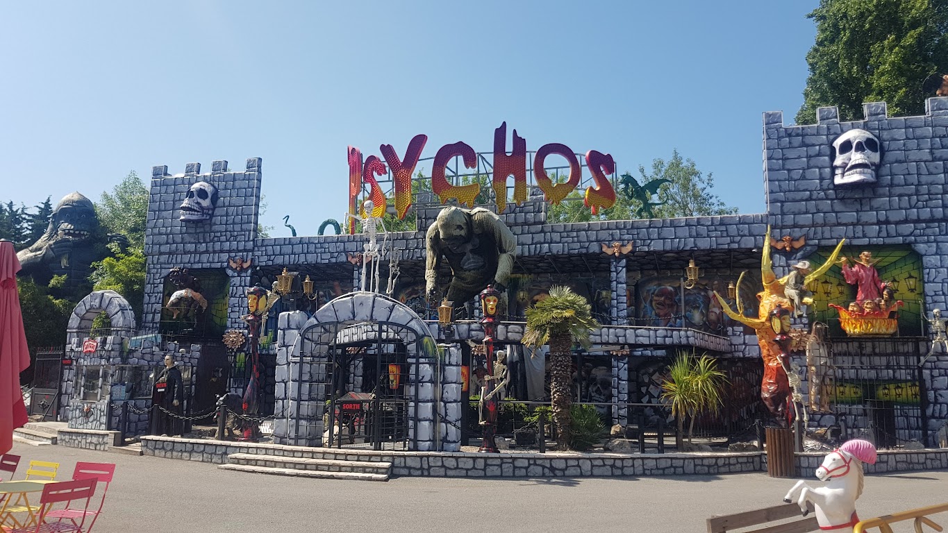 Train Fantôme Un Monde de Frissons Amusants I Antibes Land