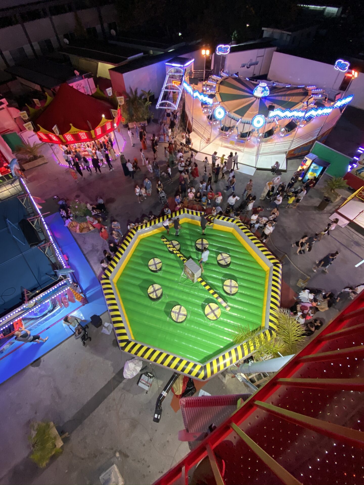 Le Wipe Out, la faugeuse gonflable ! Parc Antibes Land